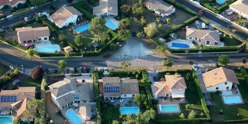 Le fisc découvre des piscines non déclarées grâce à… Google Maps ...